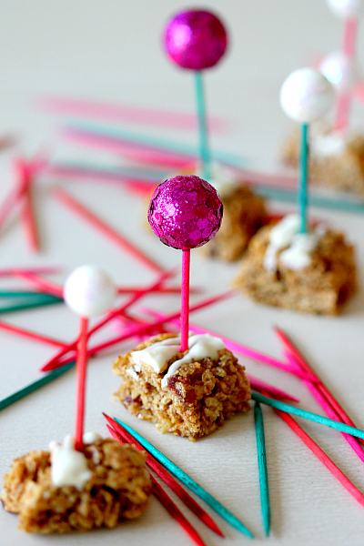 How to color toothpicks that impress party guests! - Momdot.com
