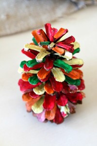 Make a Pinecone Turkey Craft with our FREE Printable! - MomDot