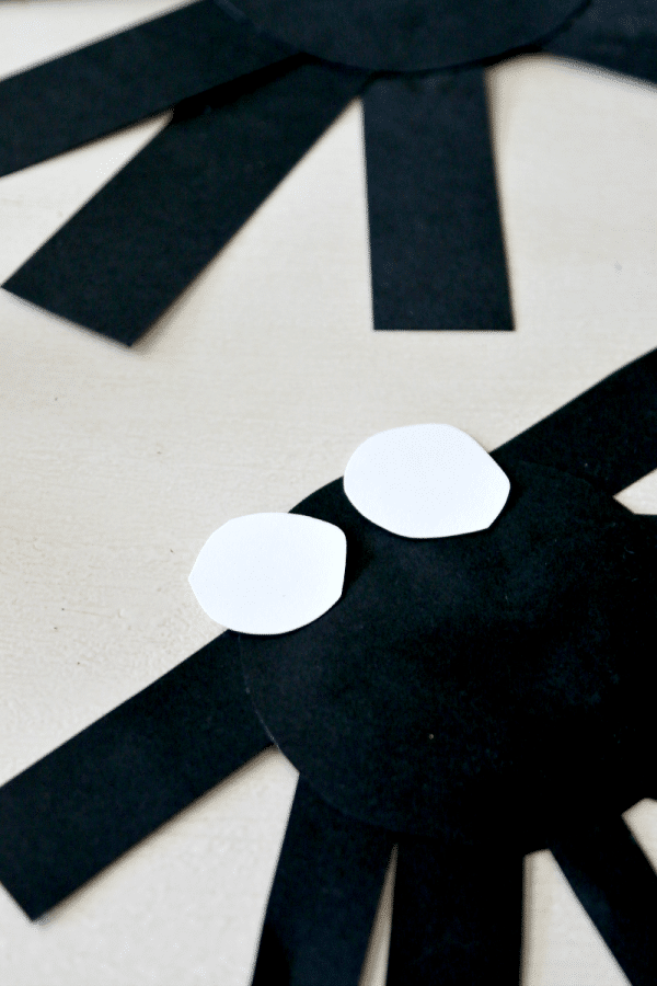Easy spider craft for Preschoolers : DIY