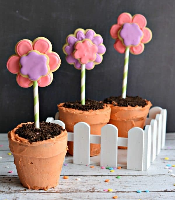 Flower Pot Cupcakes: So Cute! - Momdot.com
