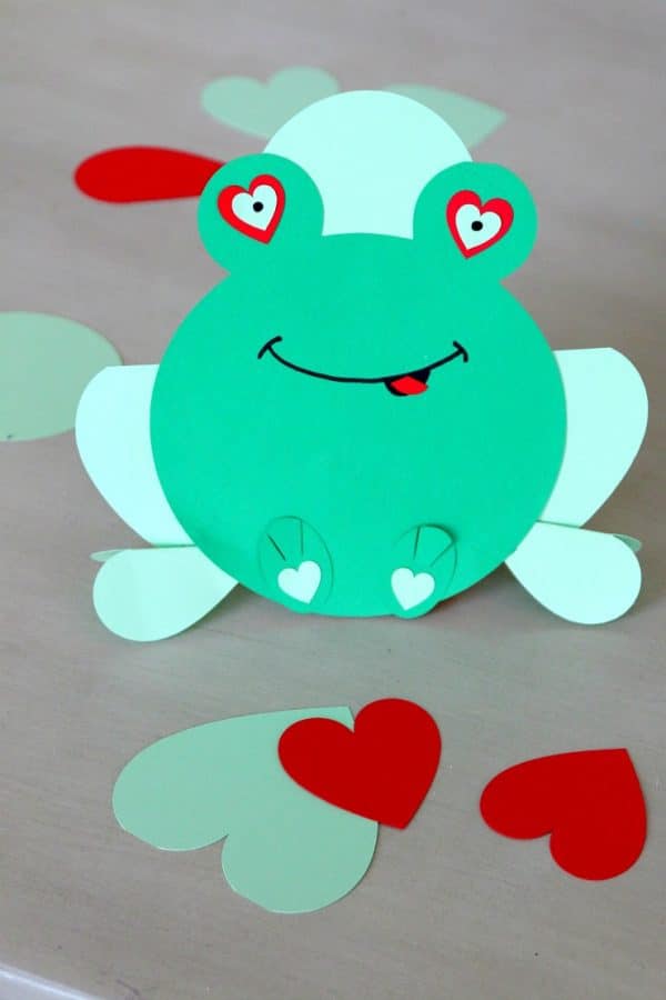 Hopping into your Heart: Valentines Frog - Momdot.com
