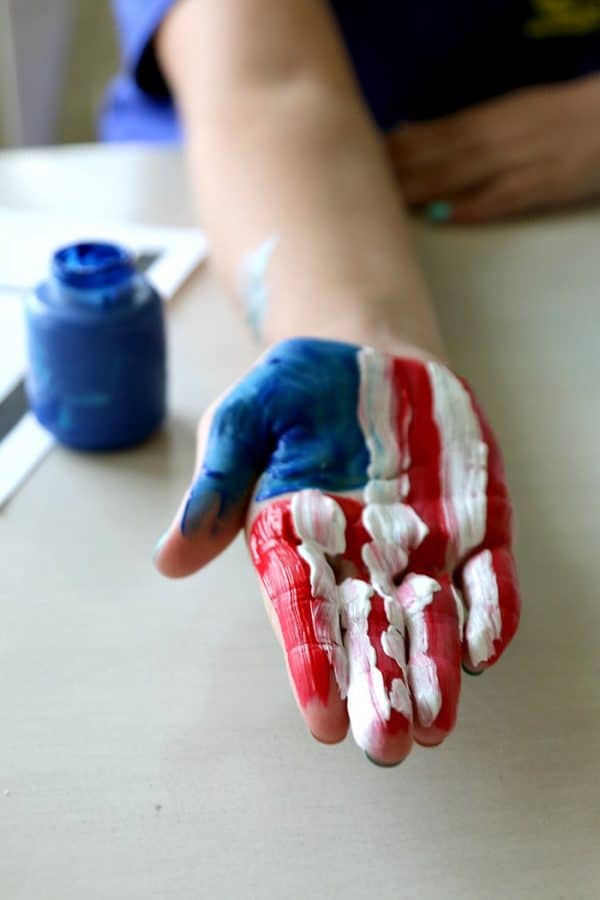 American Flag Handprint plus Free Printable - Momdot.com
