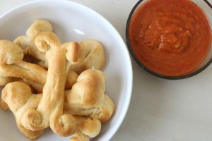 Breadstick Bones: Spooky Halloween Appetizer - Momdot.com