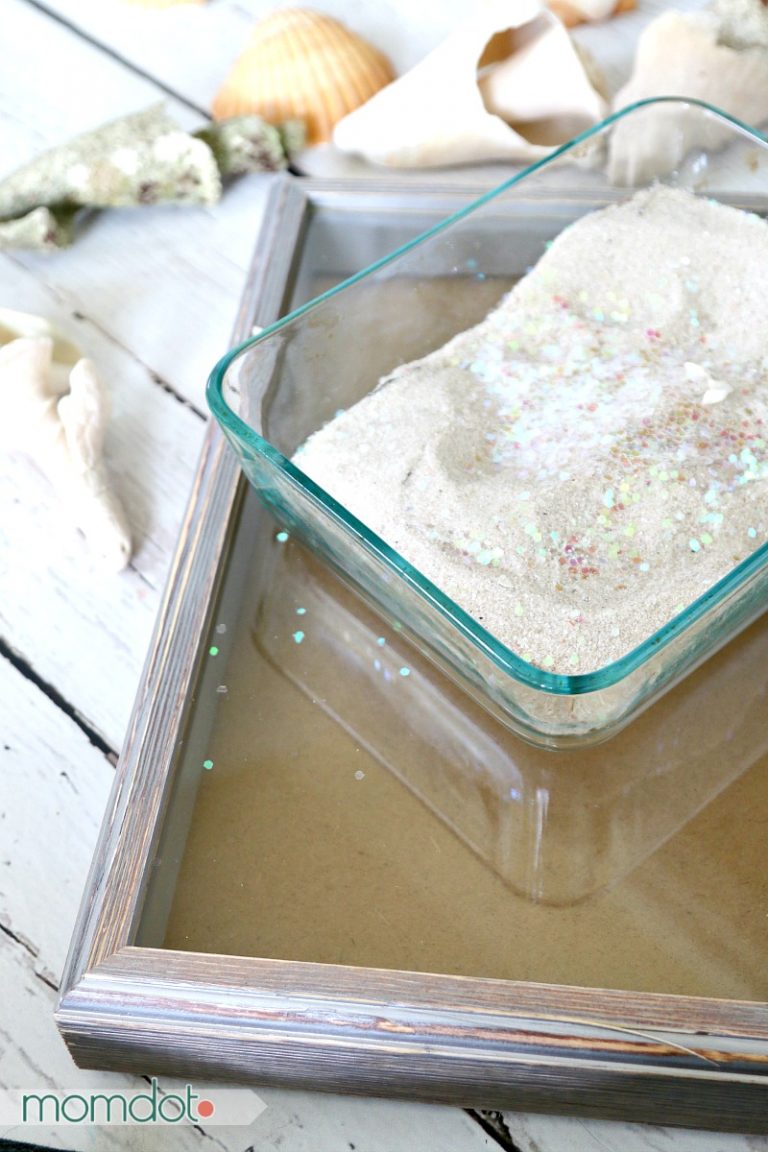 Beach shadow box with sand: DIY