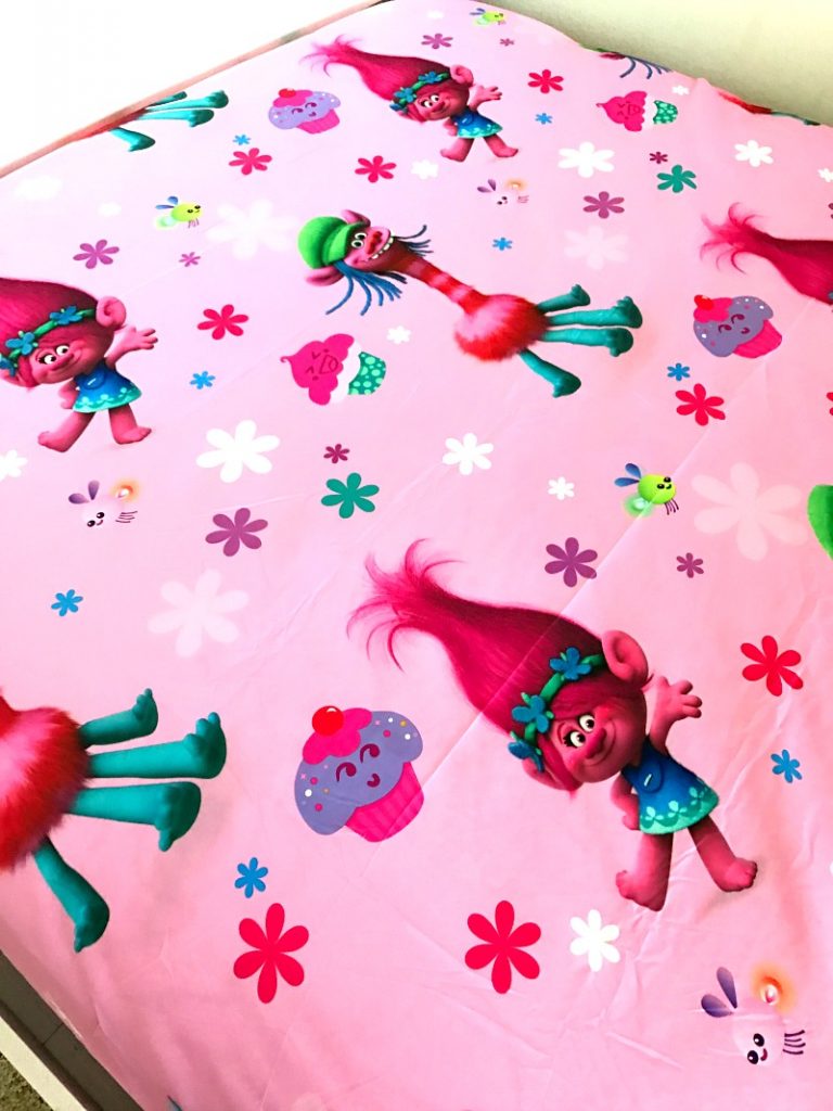 4 Must Have Pieces of Trolls Movie Bedding - Momdot.com