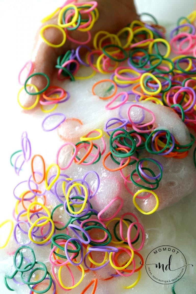 Crunchy Slime Rubber Bands Slime Loom Bands DIY Recipe - Momdot.com