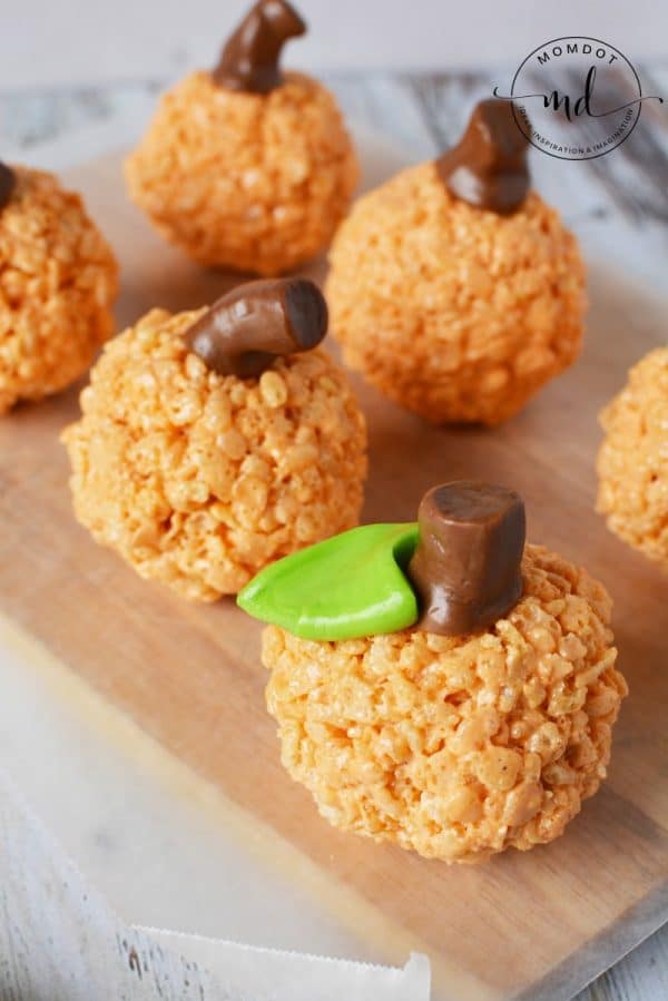 Pumpkin Rice Krispie Treats Recipe - Momdot.com