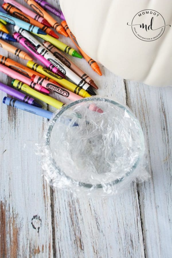 Melting Crayon Pumpkin Decorating Tutorial - Momdot.com