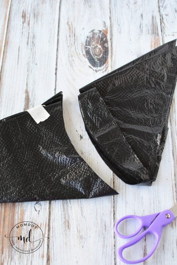 How to make Trash Bag Spiderwebs - Momdot.com