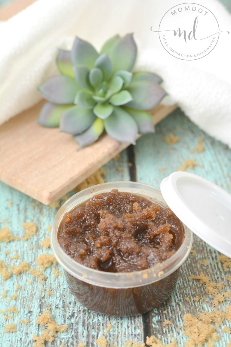 Brown Sugar and Cinnamon Lip Scrub: Heal Your Winter Damaged Lips