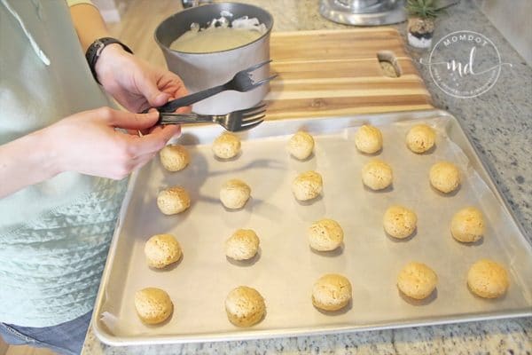 Lemon Oreo Truffles: How to Make This Delicious Dessert!