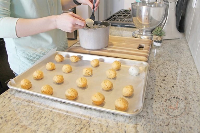 Lemon Oreo Truffles: How to Make This Delicious Dessert!