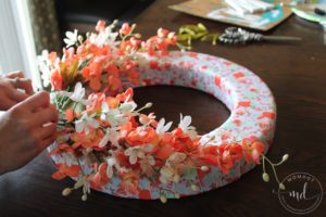 Easy DIY Spring Wreath: Enjoy The Warmer Weather in Style - Momdot.com