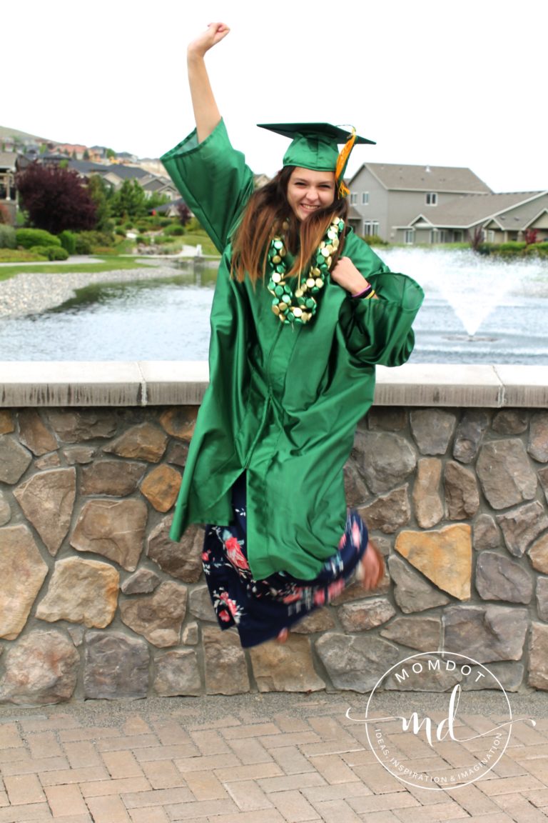 Candy Lei: A simple Graduation gift - Momdot.com