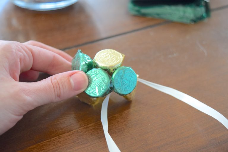 Candy Lei: A simple Graduation gift - Momdot.com