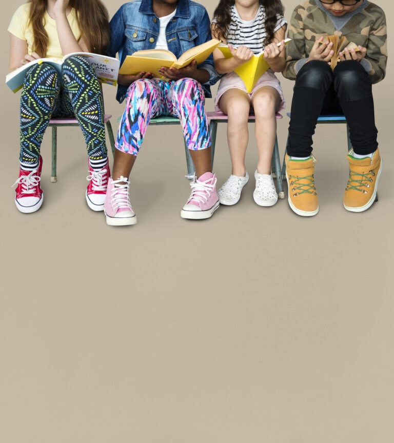 Best Shoes for Kids With Flat Feet: 2022 Reviews, Buying Guide - MomDot